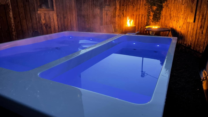 Hot Tub + Cold Plunge | Bay Views | The Tower - Coos Bay, OR
