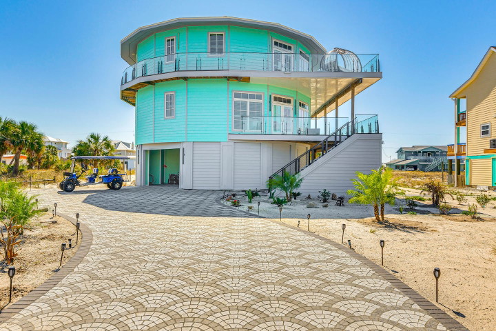 Golf Cart + Elevator: Retreat 1 Block To Beach - Pensacola Beach, FL