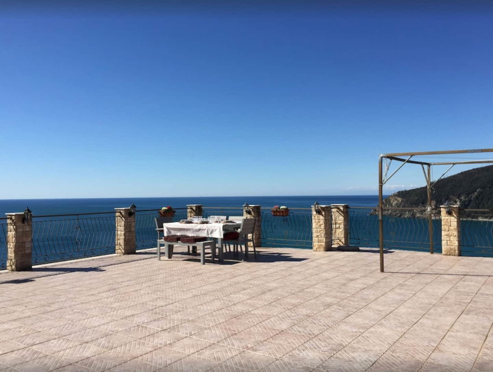 Moneglia 3-bedroom Sea View Apartment - Moneglia