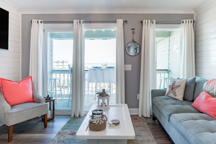 Relax And Unwind In A Stylish Beachfront Villa - Isle of Palms, SC