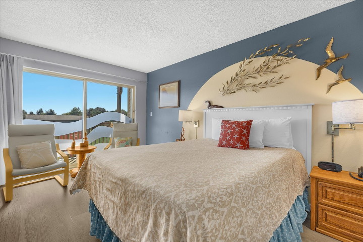 Queen Studio With Kitchenette - Pool And Hot Tub! - Ocean Shores, WA