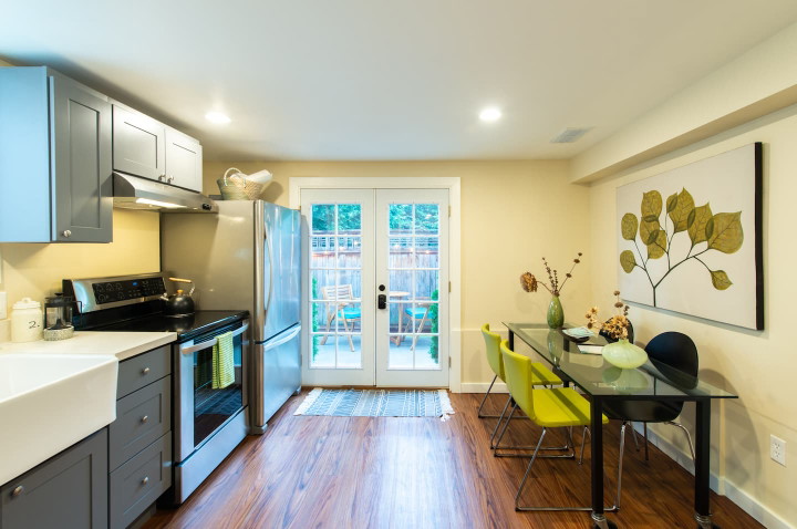 Comfy Bungalow Near Lake Washington & Lightrail - 