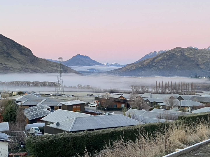 Mountain Serenity / New Build - Queenstown, New Zealand