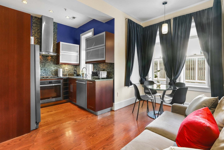 Downtown Sojourn On 15th 2 Br With Queen Beds And - Washington, DC
