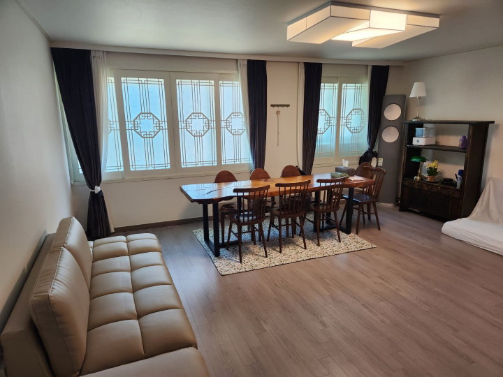 [Room#301] Only 2mins From Hongik Univ Stn - Seoul