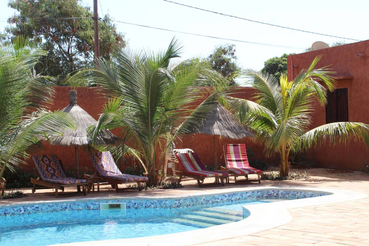 Mandarine, T2 1er éTage, Chambre Climatisée - Sénégal