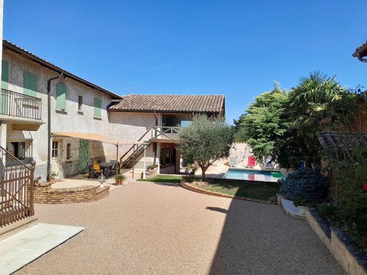 Gîte En Beaujolais Avec Piscine Chauffée - Beaujolais