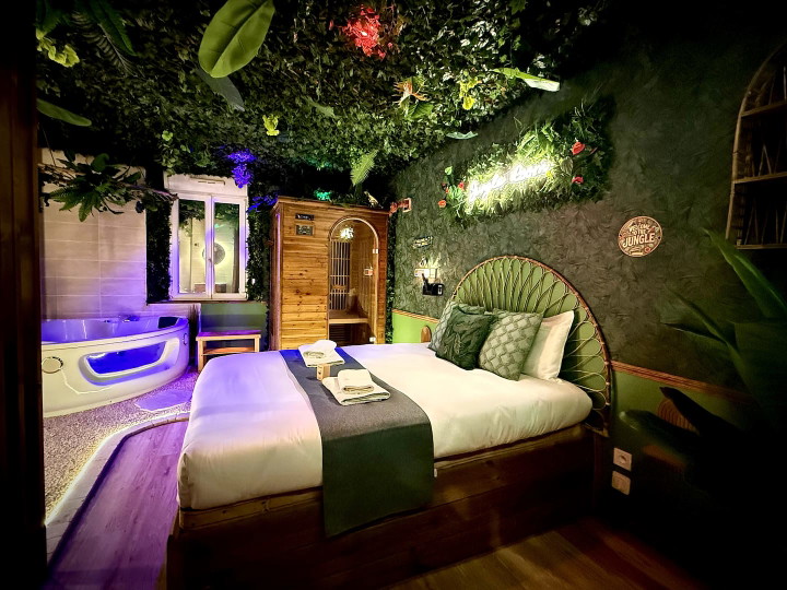 Jungle Room, Jacuzzi And Sauna + Tropical Atmosphere - Épernay
