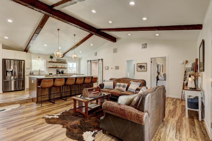 The Larissa- Calm, Clean, Convenient, Serene - Oklahoma City
