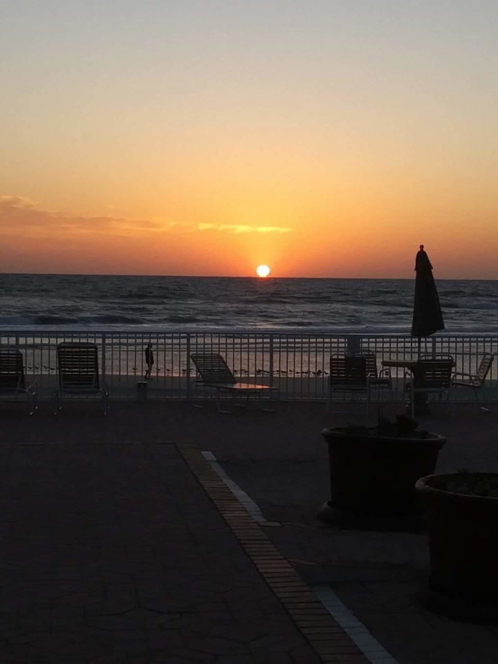 Great Ocean Views From Your Balcony-relax & Enjoy! - Daytona Beach, FL