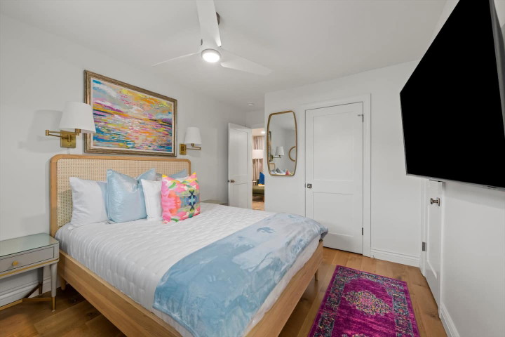Relaxing Renovated University Charmer - Edmond, OK