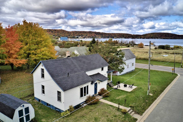 Pictured Rocks Cottage - Munising, MI