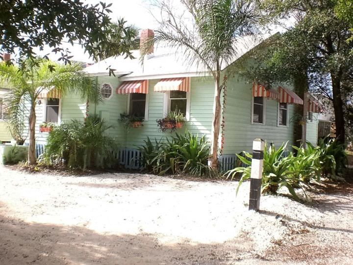 Lighthouse Cottage (1.5 Blocks To North Beach) - Tybee Island, GA