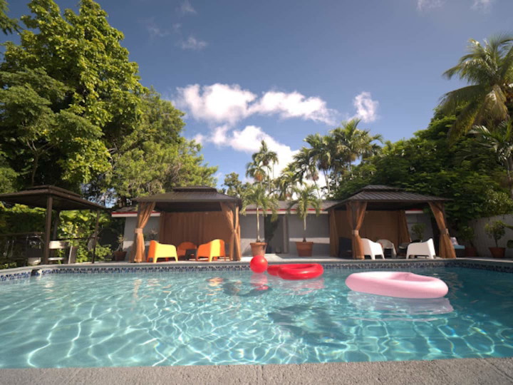 Tropical Suite - Kendall, FL