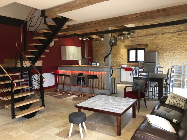 Grange Climatisée Et Restaurée En Pleine Campagne. - Lot
