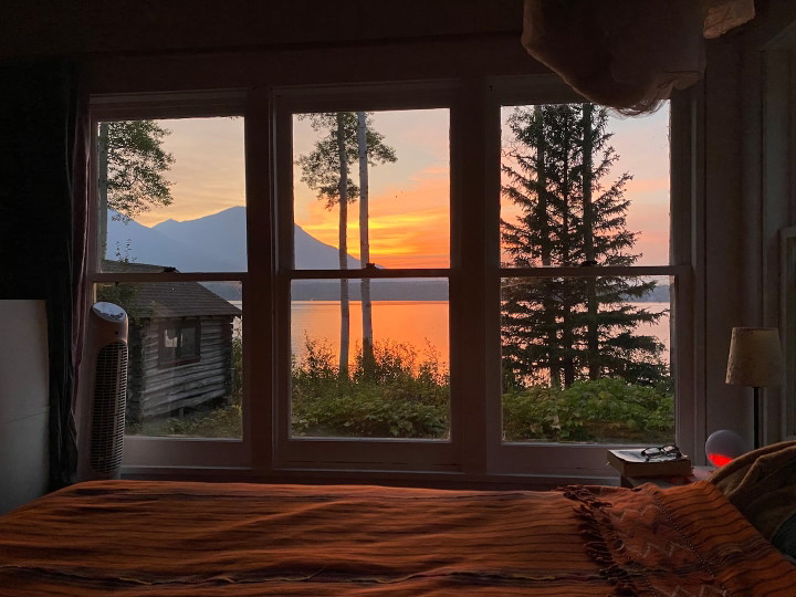 Private 1918 Lakefront Cottage On Kathlyn Lake - Smithers