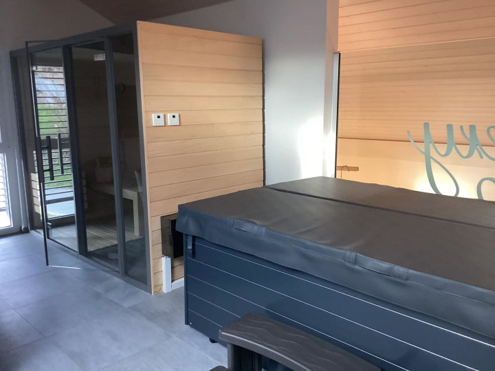 Appartement De Luxe Avec Sauna Et Jacuzzi Privé - Yvonand