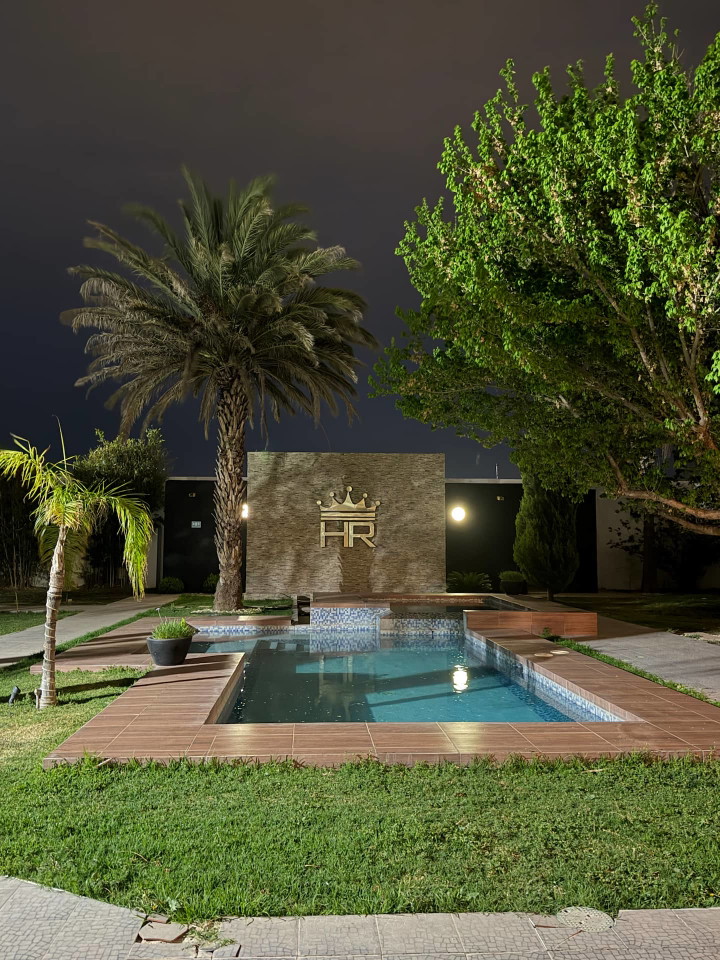 Hacienda Privada Con Alberca Y Amplios Jardines - Chihuahua