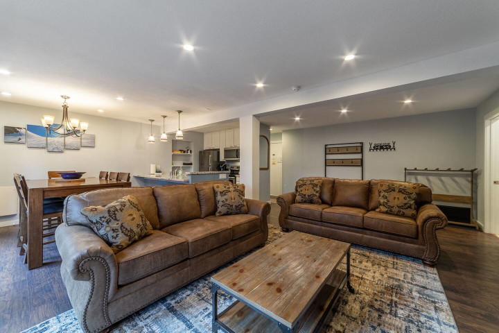 Remodeled, Pet-friendly Home Near Canyon Lodge! - Mammoth Lakes, CA