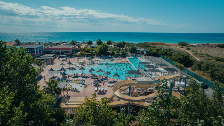 Campsite Les Méditerranées - Camping Beach Garden - Occitanie